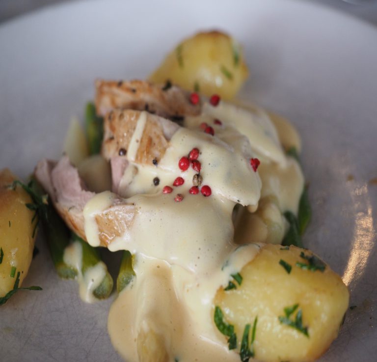 Varkenshaas met mosterd & roomsaus - Eetnieuws